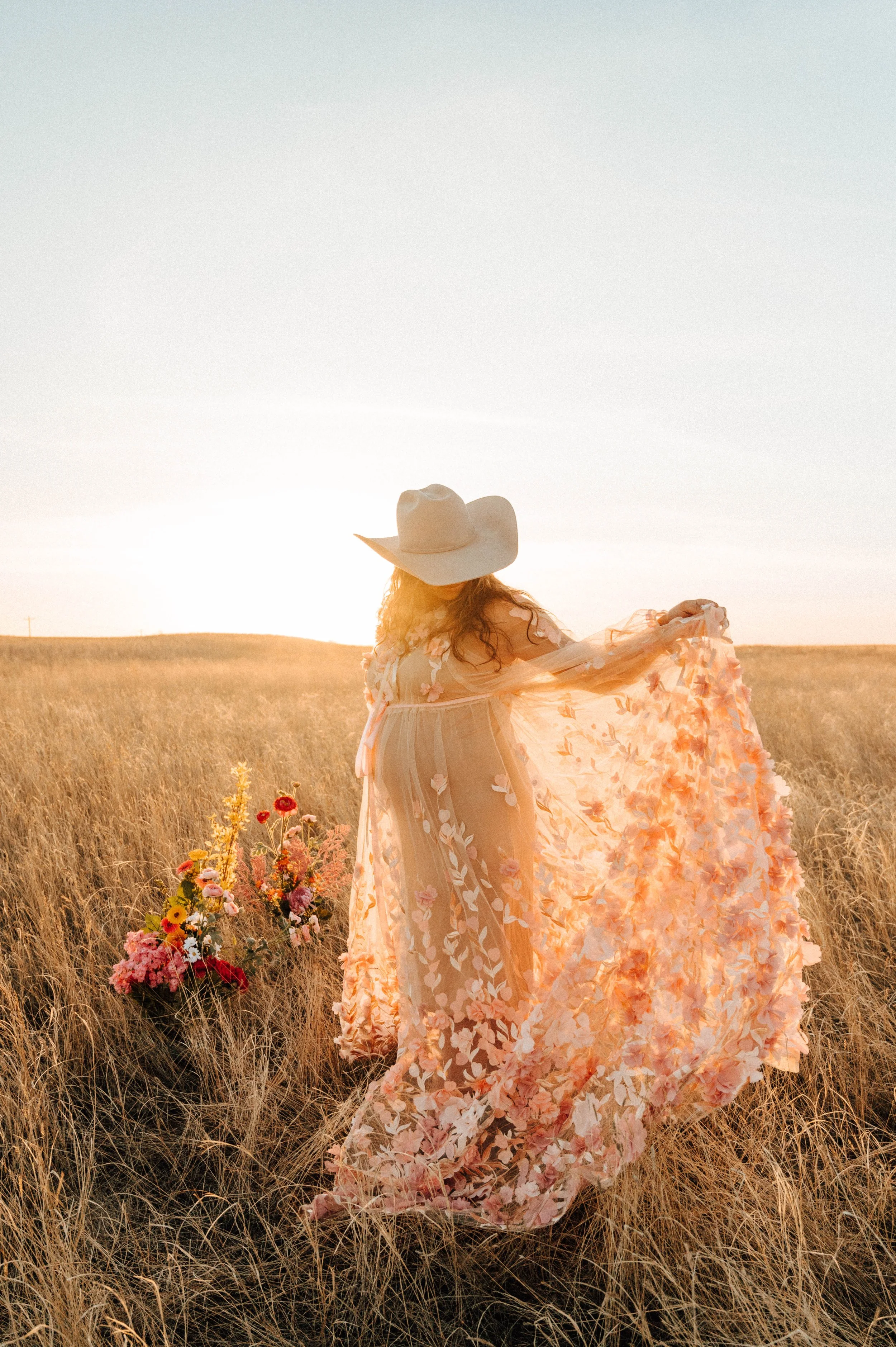 Capturing the Beauty of Spring: Guide to Stunning Maternity Photoshoots ...
