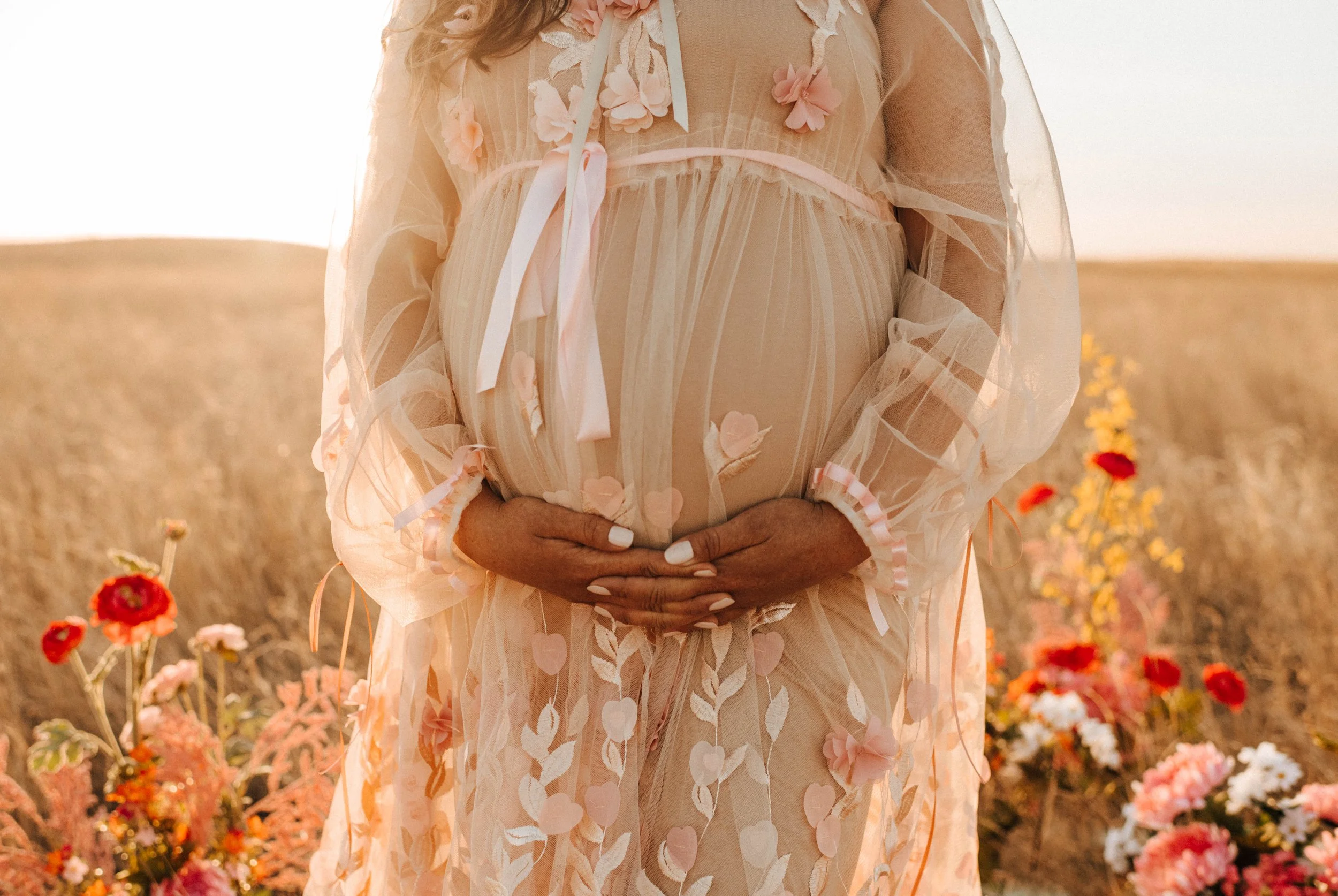 Capturing the Beauty of Spring: Guide to Stunning Maternity Photoshoots ...