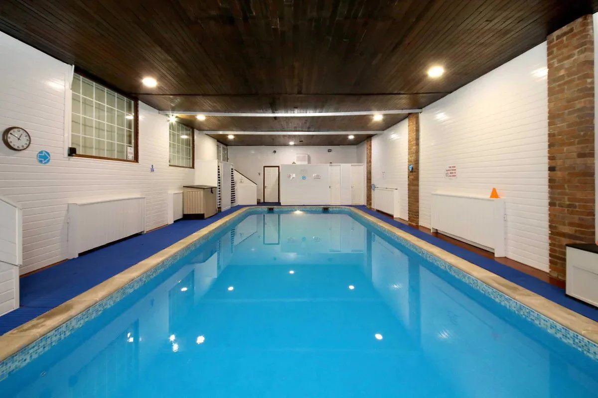 Swim lessons for all ages in Bagshot, Chessington, Cranleigh & Dorking