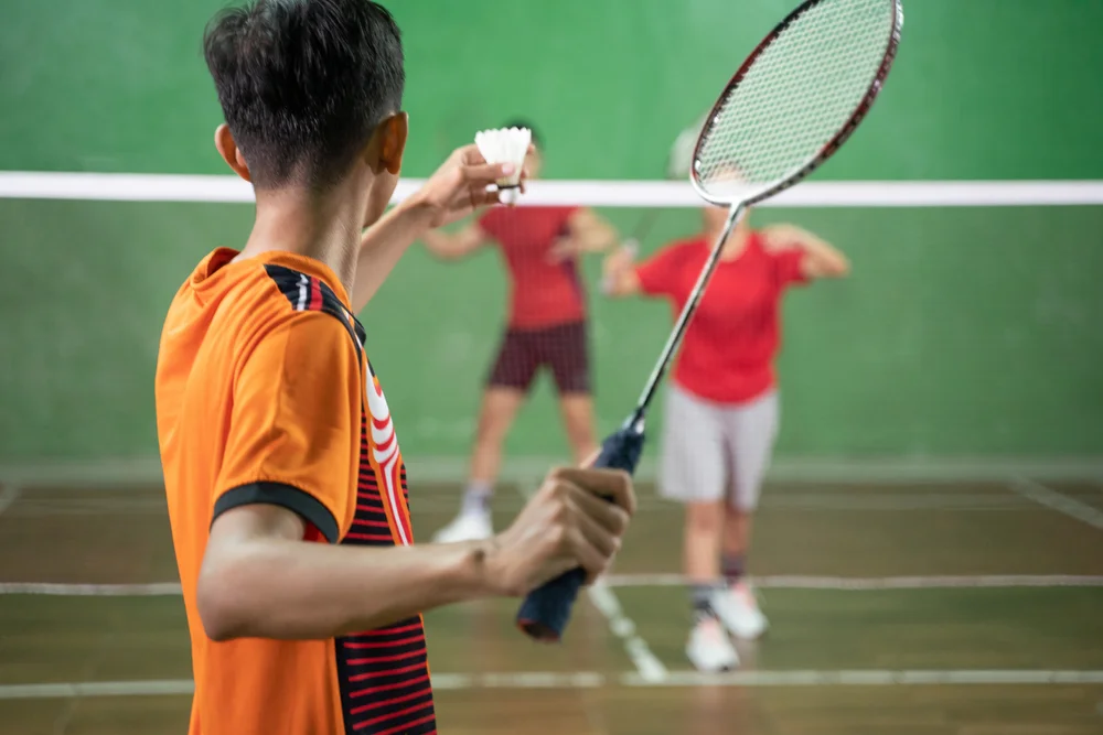 Beginner's Guide to Choosing Your First Badminton Racket — Behind the ...