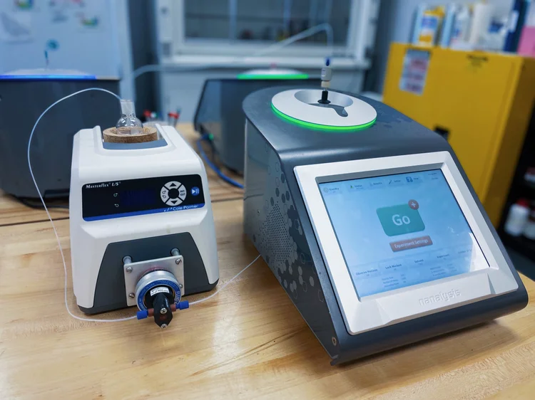 60 MHz benchtop NMR – Compact, easy-to-use NMR workhorse. — Nanalysis