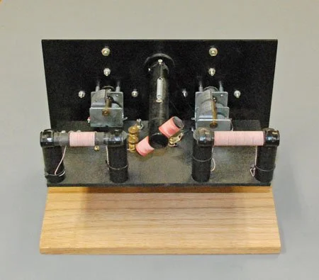 Jim's Dual Band Crystal Radio Receiver with National Velvet Vernier ...