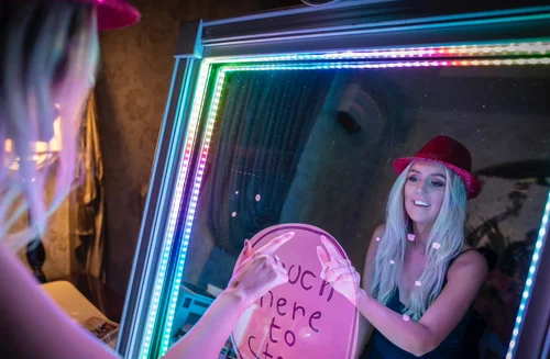 Selfie Mirror Photo Booth | Interactive & Glamorous Event Photos ...