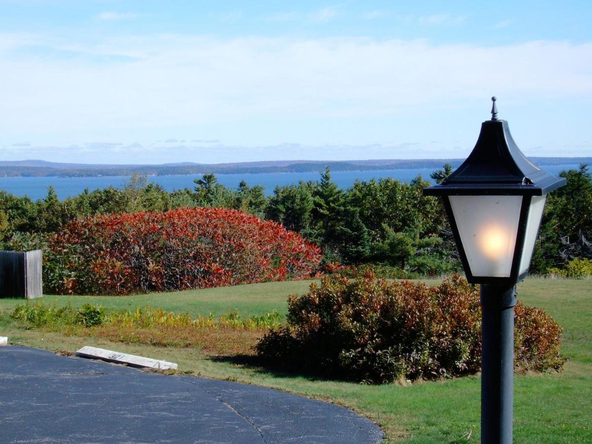 About — THE ACADIA HOTEL - OCEAN VIEW