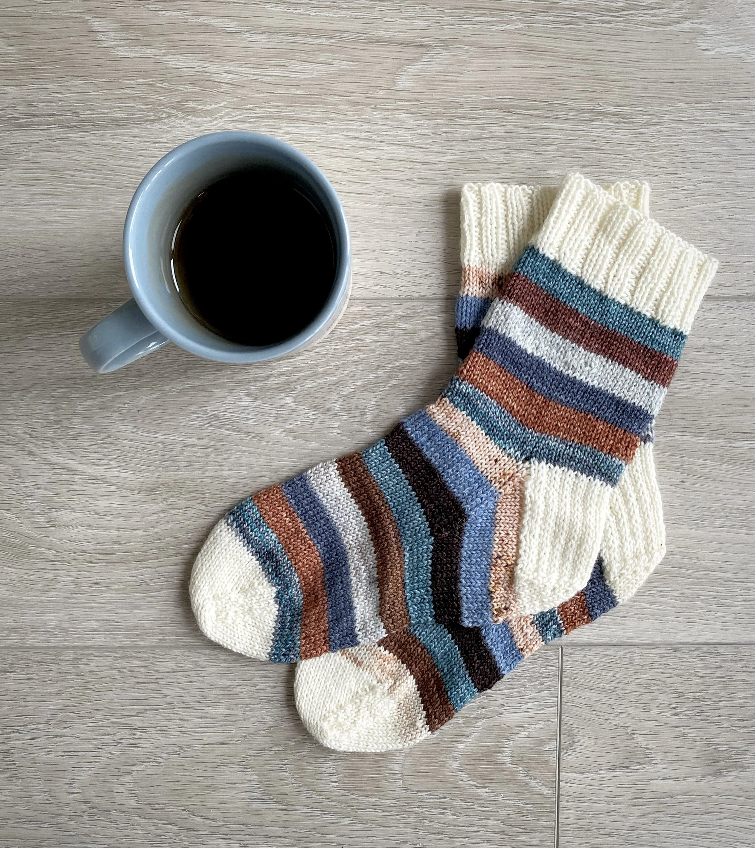 How to Knit Scrappy Socks — Classical Songbird Designs