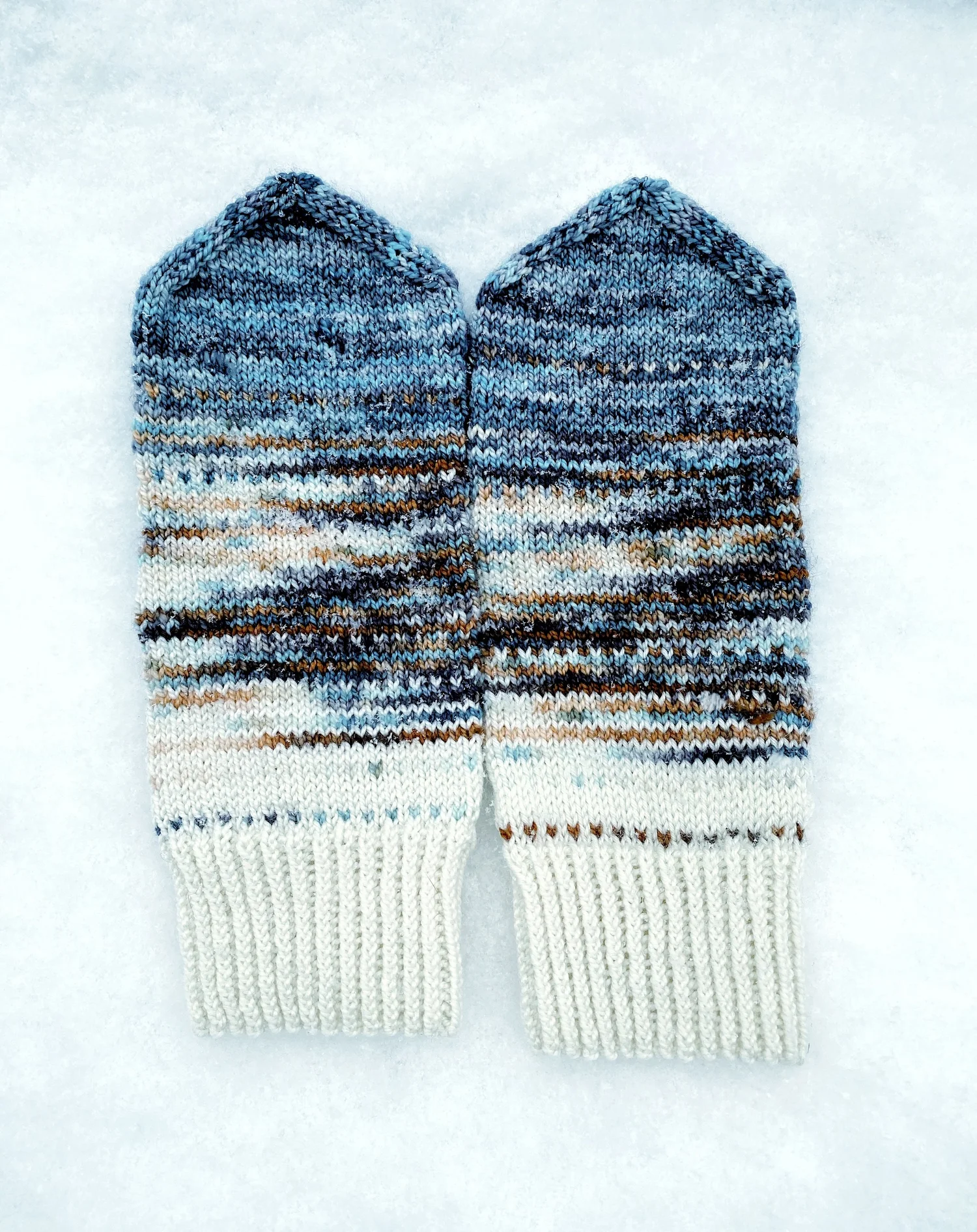 Mitten Knitting Pattern: Glaciers Mitten — Classical Songbird Designs