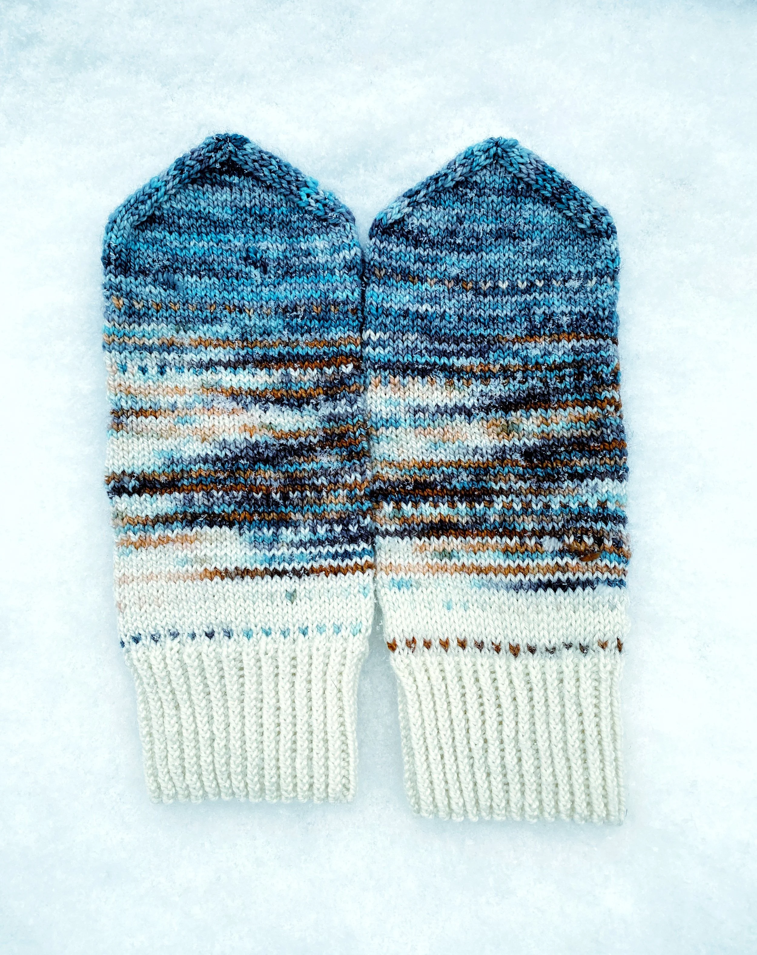 Mitten Knitting Pattern: Glaciers Mitten — Classical Songbird Designs