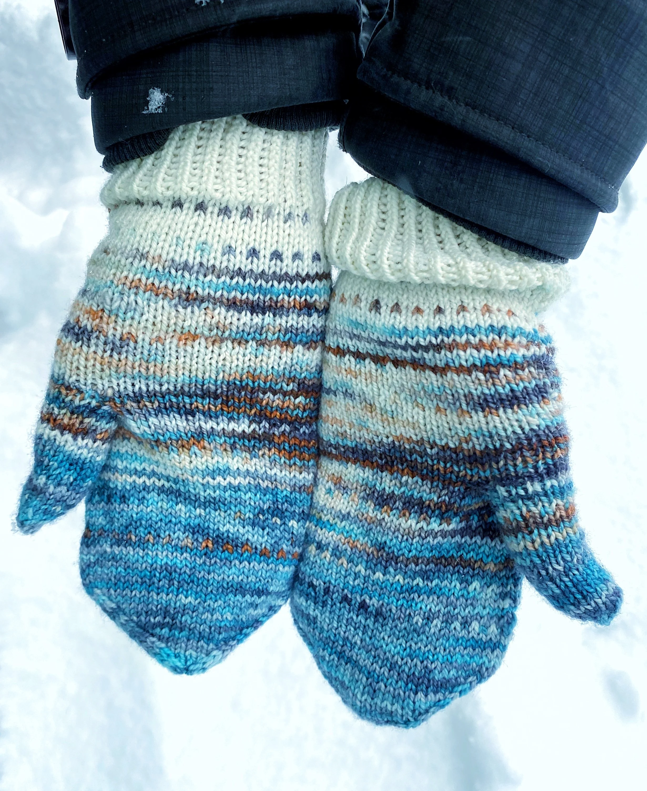 Mitten Knitting Pattern: Glaciers Mitten — Classical Songbird Designs