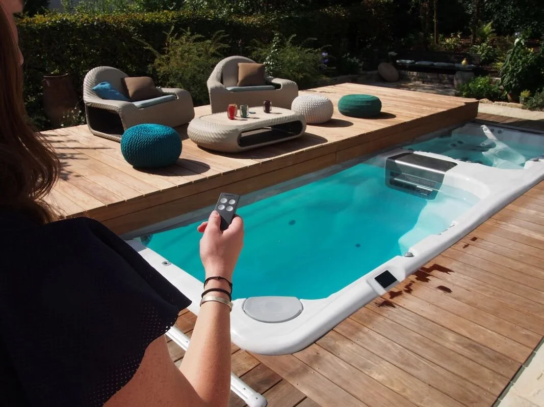 Sliding Deck | Pool Cover Solutions - Discover the possibility!