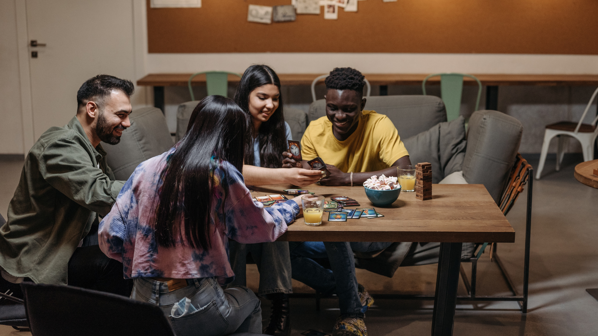 A Comprehensive Guide to Socializing in Group Settings — The ...