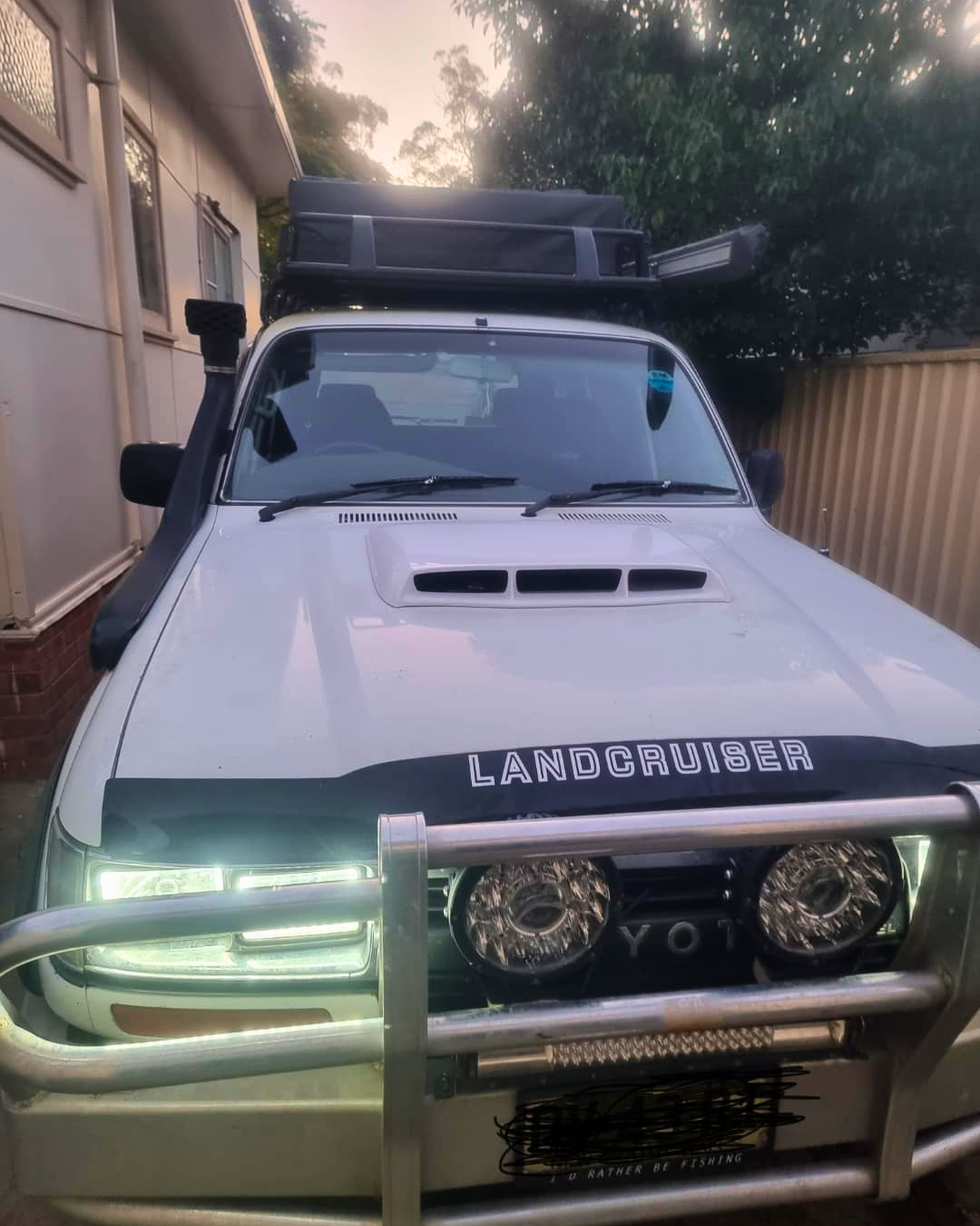 Toyota Landcruiser 75, 79 Series Bonnet Scoop — Fairline Fibreglass