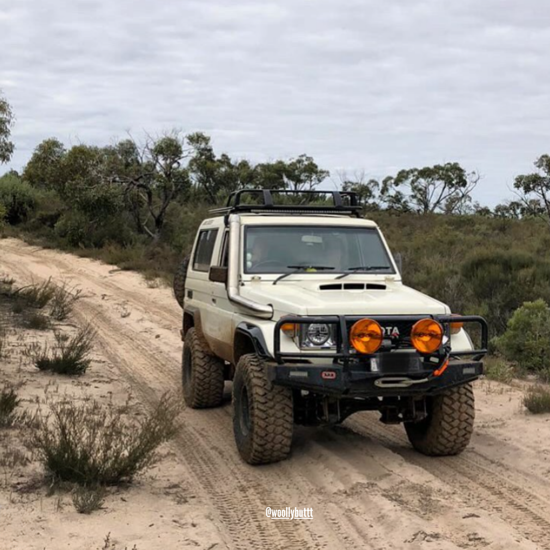 Toyota LandCruiser 75 & 79 series Fibreglass Bonnet Scoop | Fairline ...