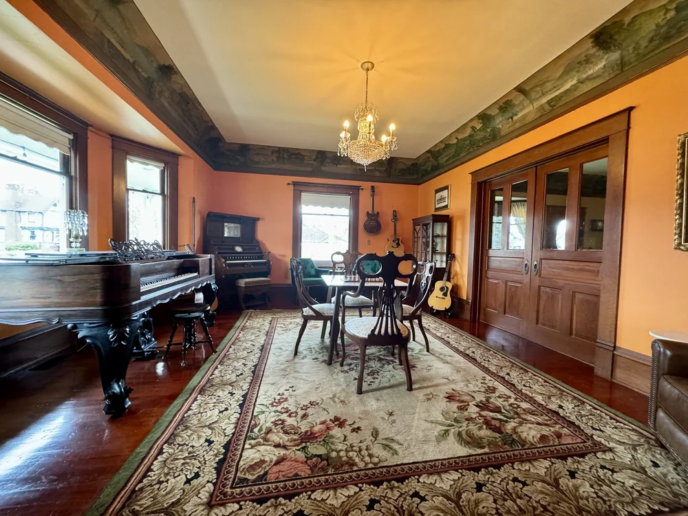 About — Hubble House Inn
