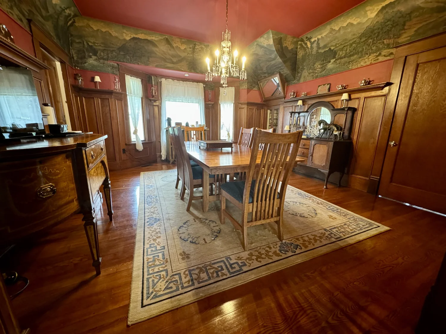 About — Hubble House Inn