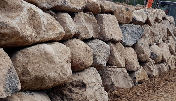 Durable Rock Retaining Walls for Albury Homes — Slide Living