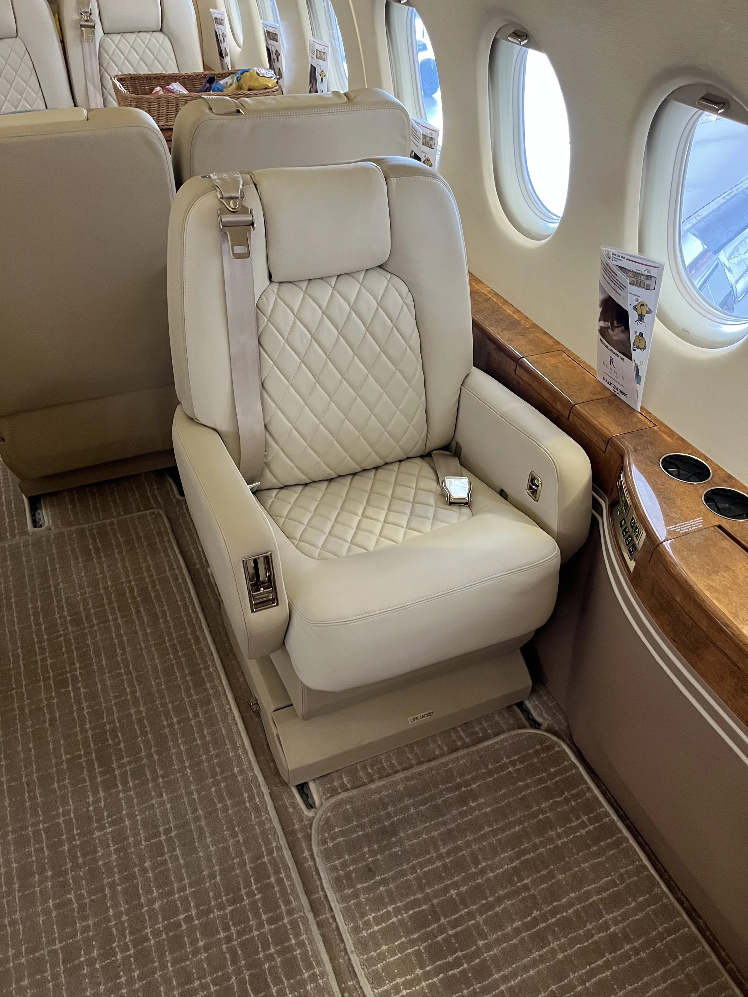 Falcon 2000 Custom Refurbishment — Hoovers Aircraft Interiors