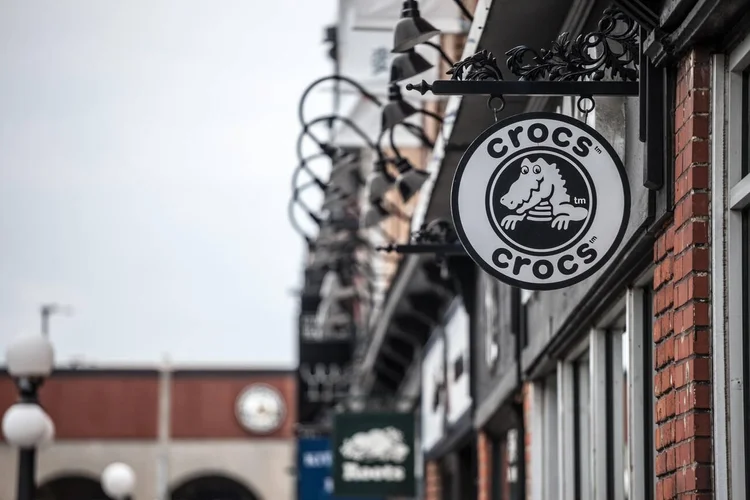 The history of Crocs shoes - how Crocs disrupted the shoe industry ...