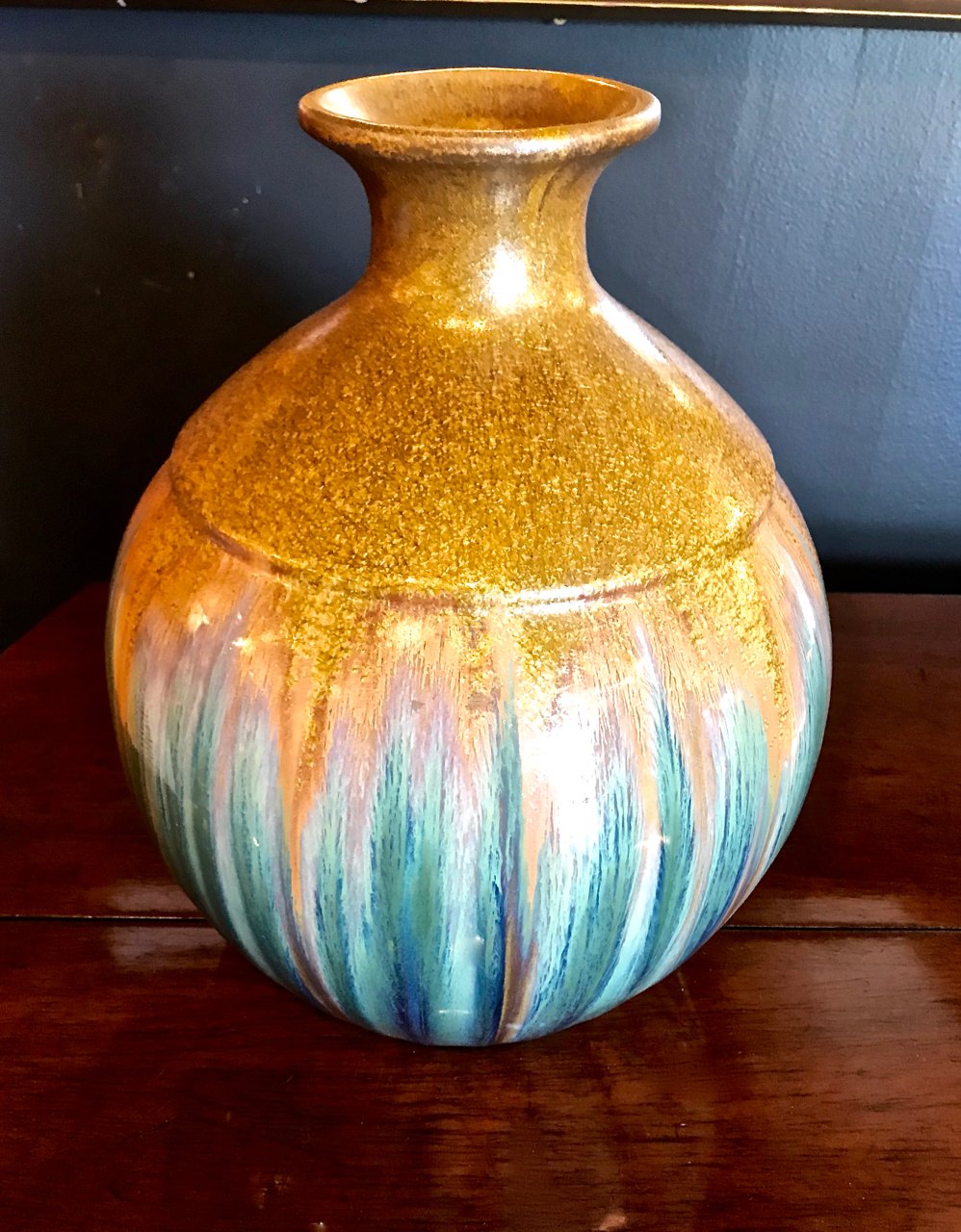 Cut Gold Glazed Pottery Clive Bowen Large Lidded Jar – Goldmark