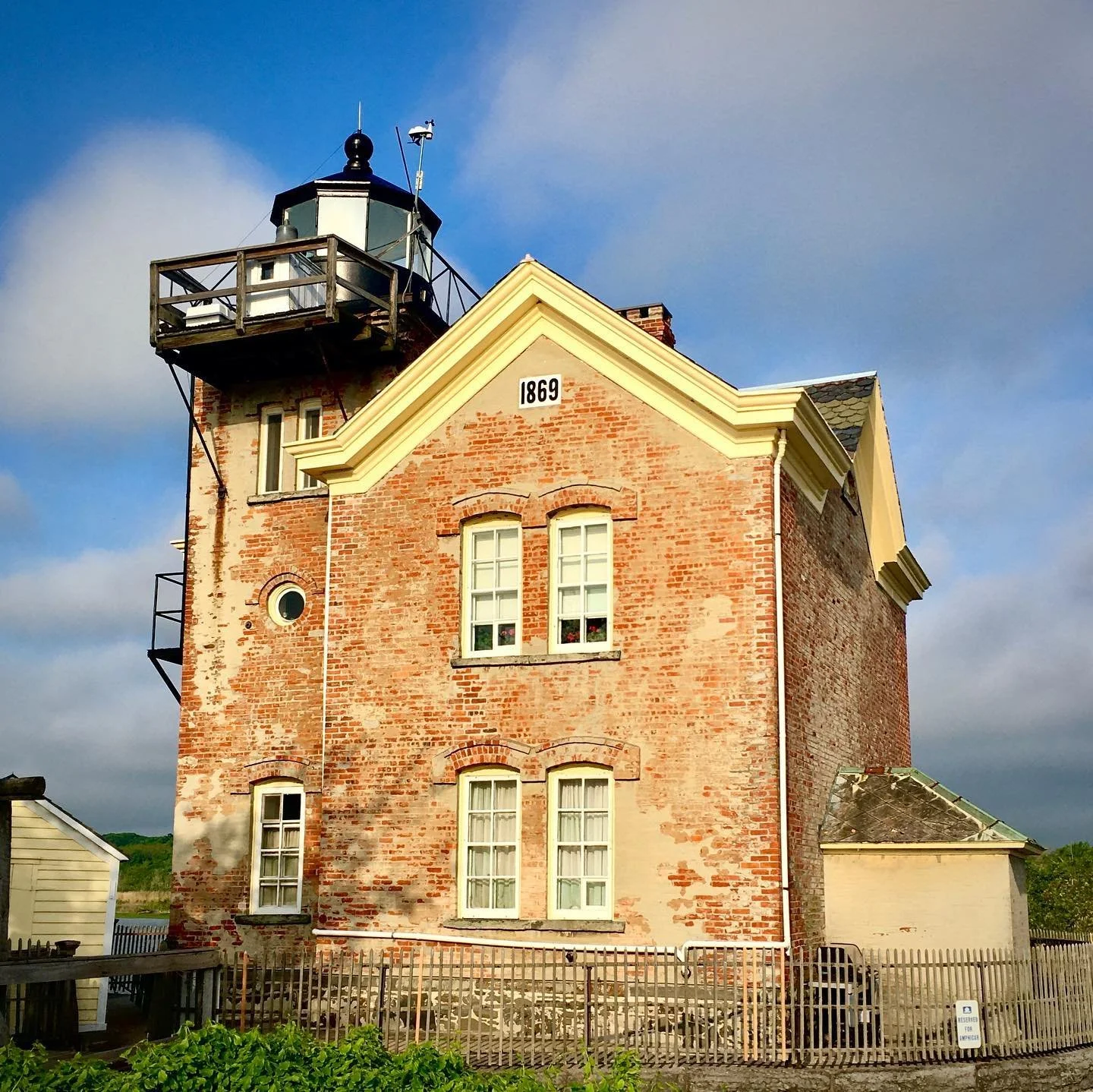 SAUGERTIES LIGHTHOUSE