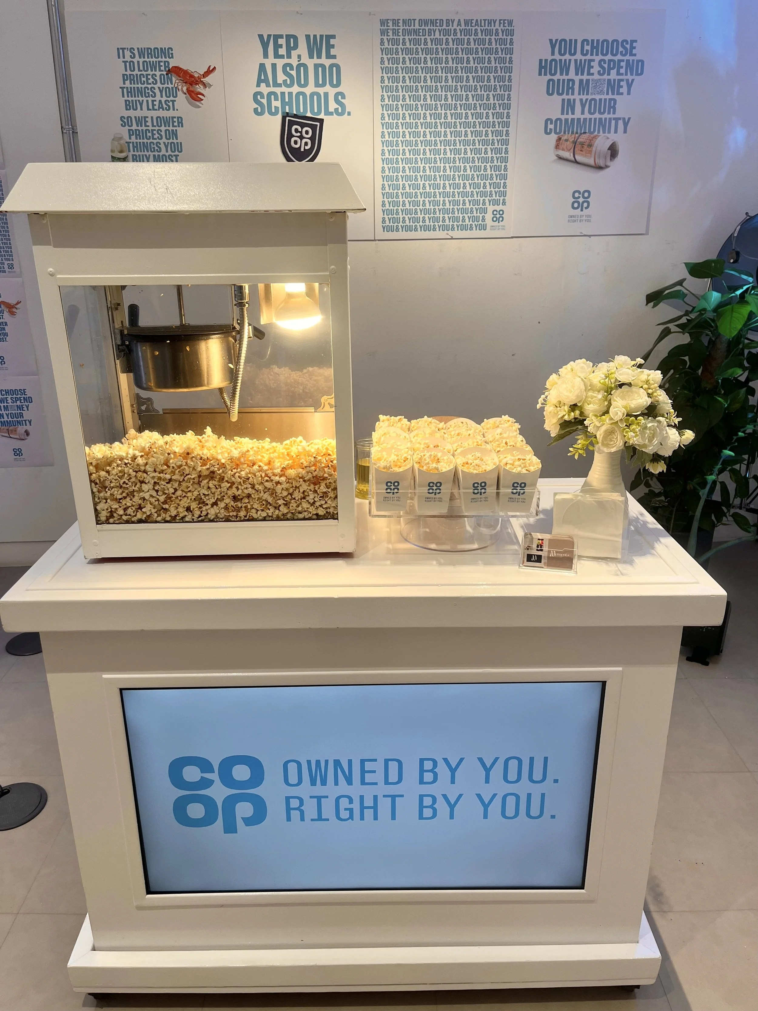 London Based Custom Popcorn Carts & Personalised Branding: Wow Your ...