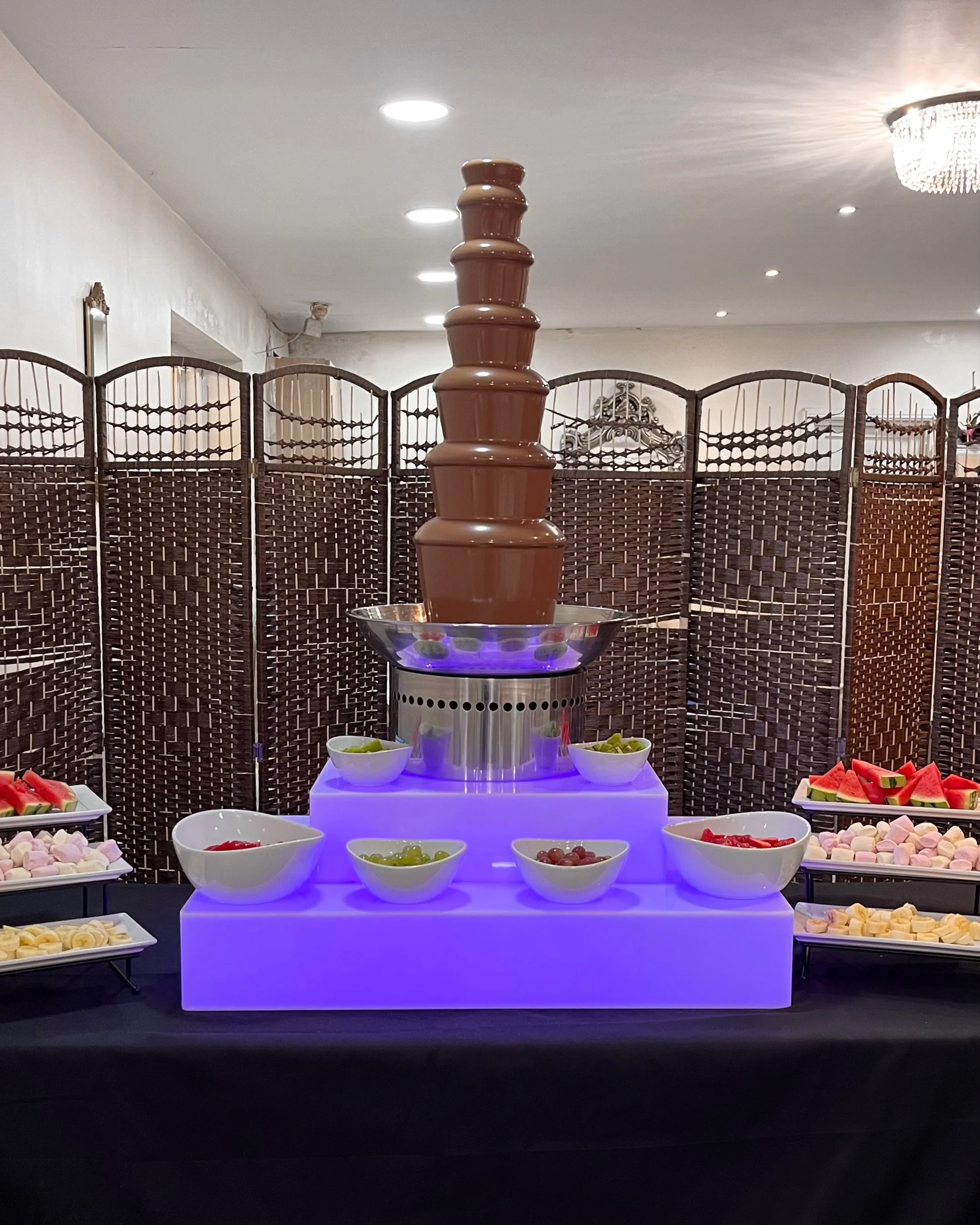 Luxurious Chocolate Fountain: Indulge in a Cascading River of ...