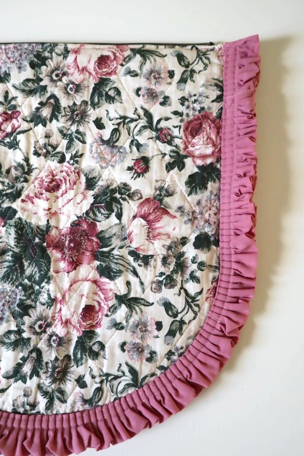 DIY Toiletry Bag | Upcycling a Place Mat — Made on Mill