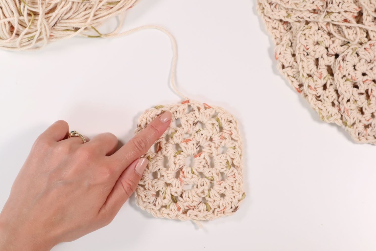 Alternating Granny Square Crochet Blanket — Made on Mill