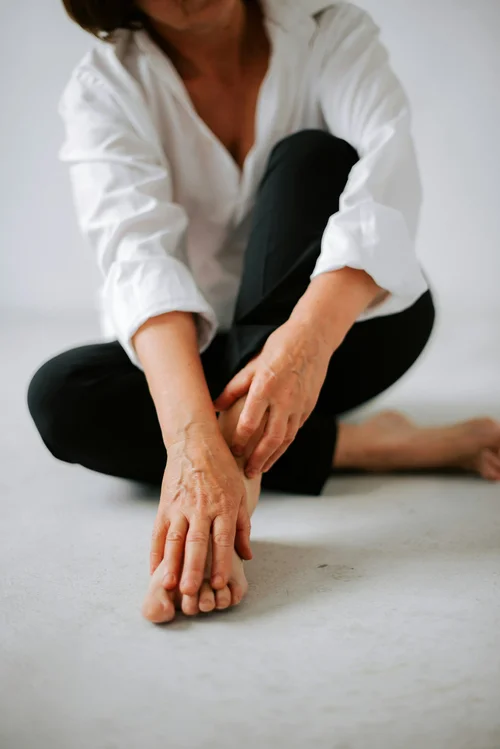 Menopause and Achy Joints: Why Your Knees Are Complaining—and What to ...