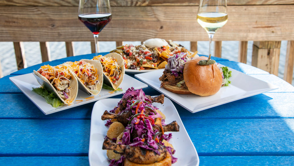 Lake House Bar & Grill