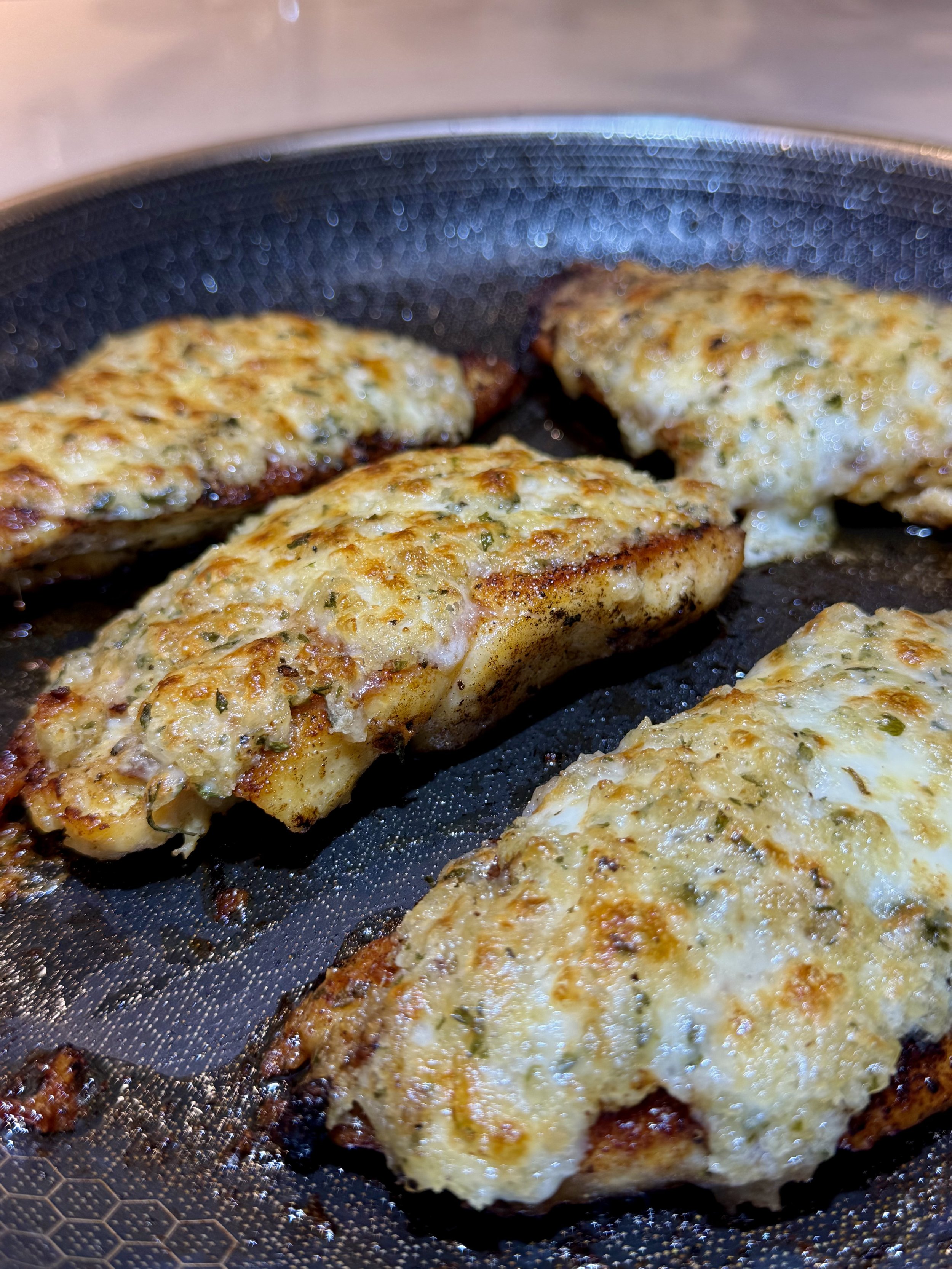 LongHorn-Style Parmesan-Crusted Chicken (Restaurant Copycat) — HomeCookBlog