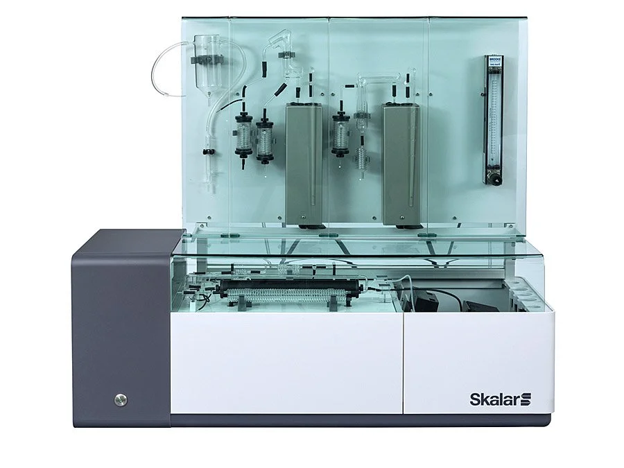 Skalar SanCompact Analyzer — Alfred van Elk industrial design