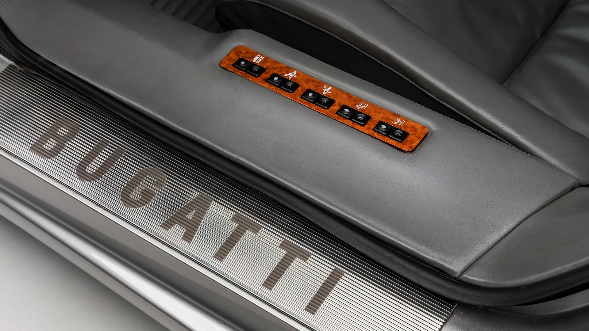 1993 Bugatti EB110 — Petersen Automotive Museum