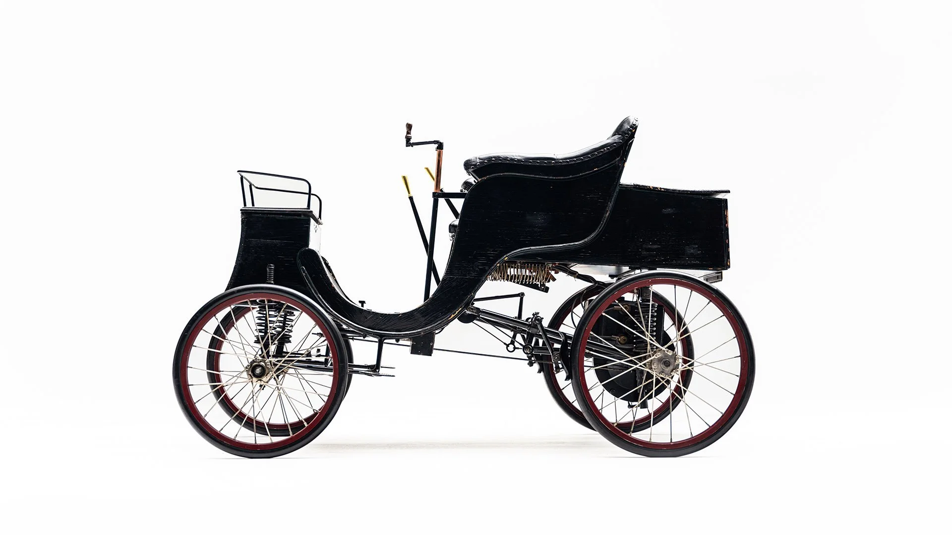 1896 Riker Electric Roadster — Petersen Automotive Museum