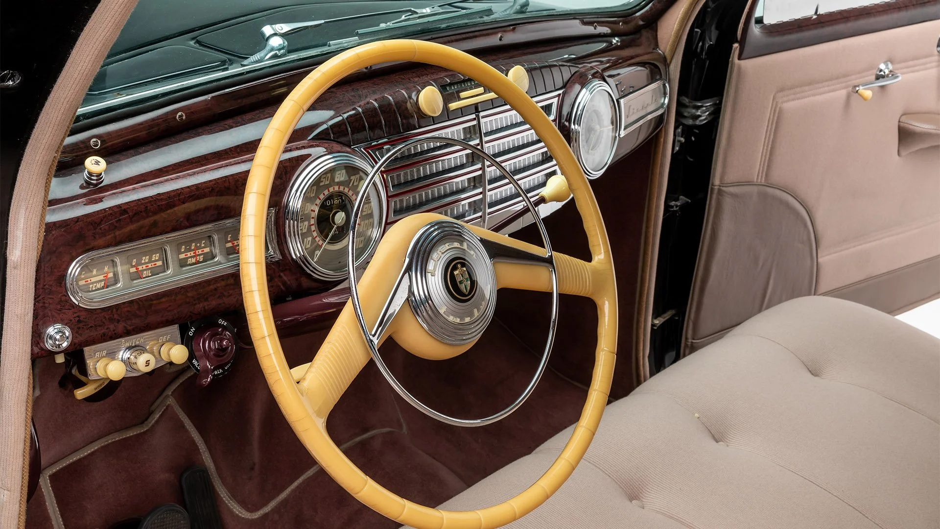 1942/46 Lincoln Custom Limousine — Petersen Automotive Museum