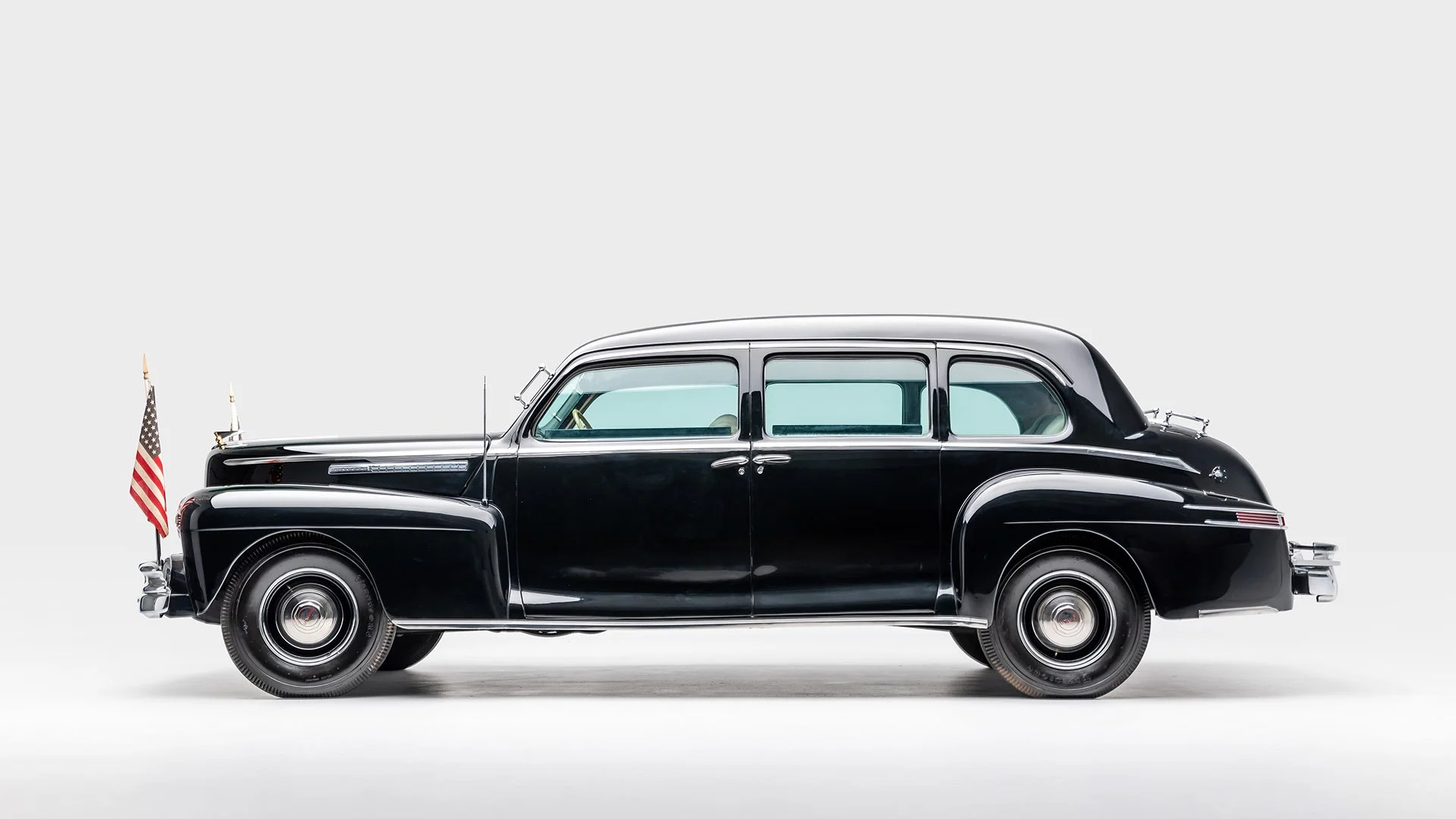 1942/46 Lincoln Custom Limousine — Petersen Automotive Museum