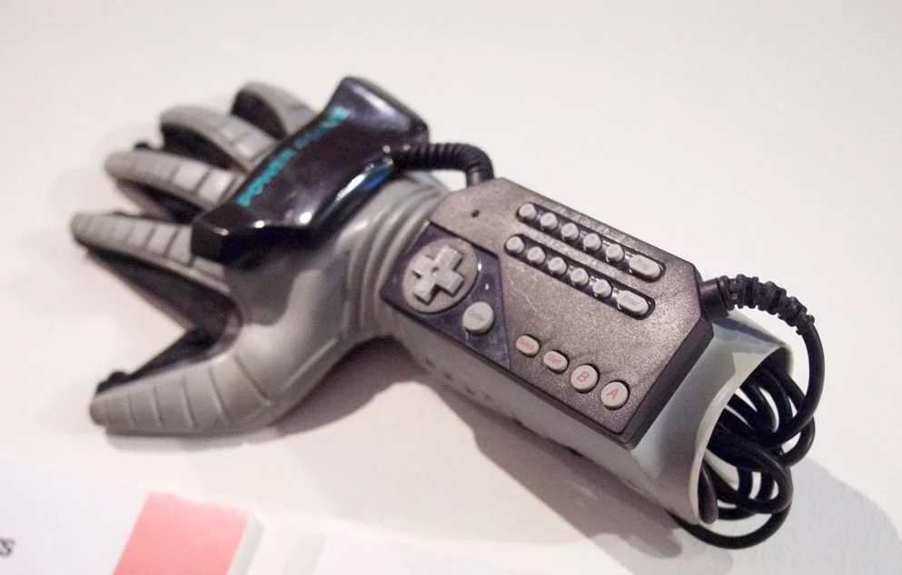 Nintendo POWER GLOVE — Museum of Failure