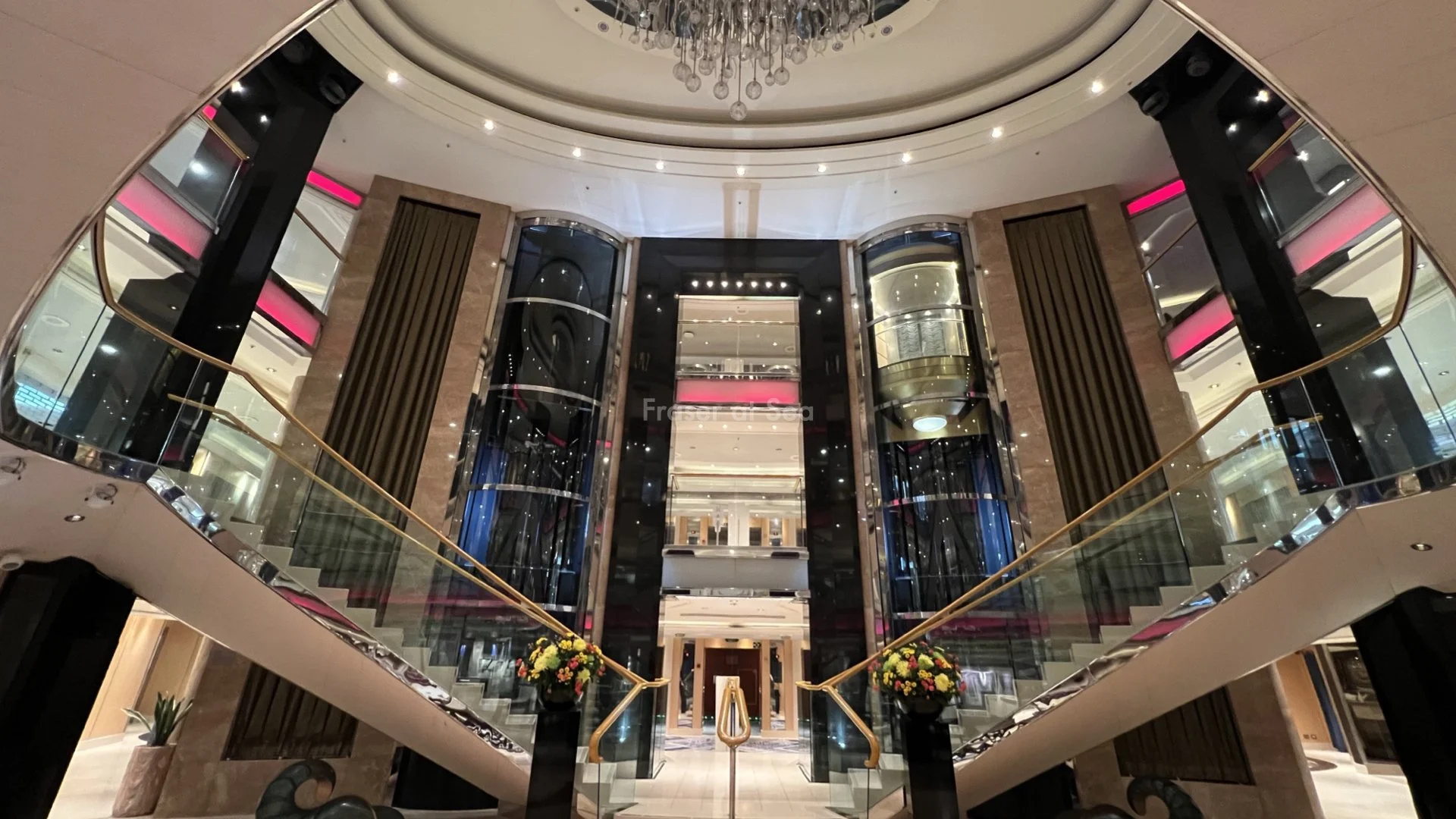 Here’s EVERY VENUE Onboard Azura, the Cruise Ship from PO Cruises: a ...