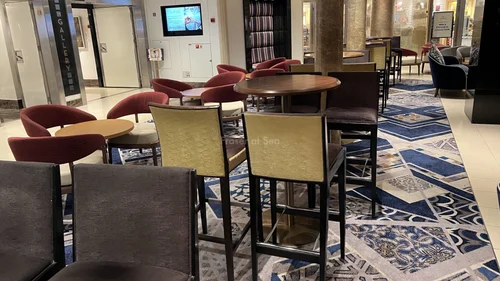 Here’s EVERY VENUE Onboard Azura, the Cruise Ship from PO Cruises: a ...