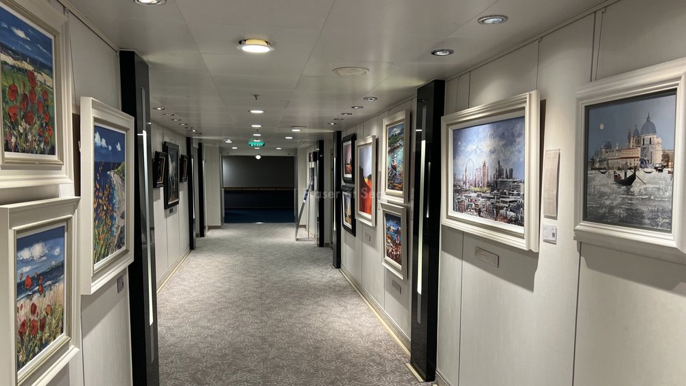 Here’s EVERY VENUE Onboard Azura, the Cruise Ship from PO Cruises: a ...
