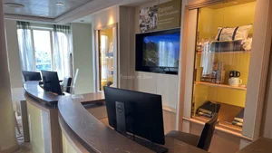 Here’s EVERY VENUE Onboard Azura, the Cruise Ship from PO Cruises: a ...