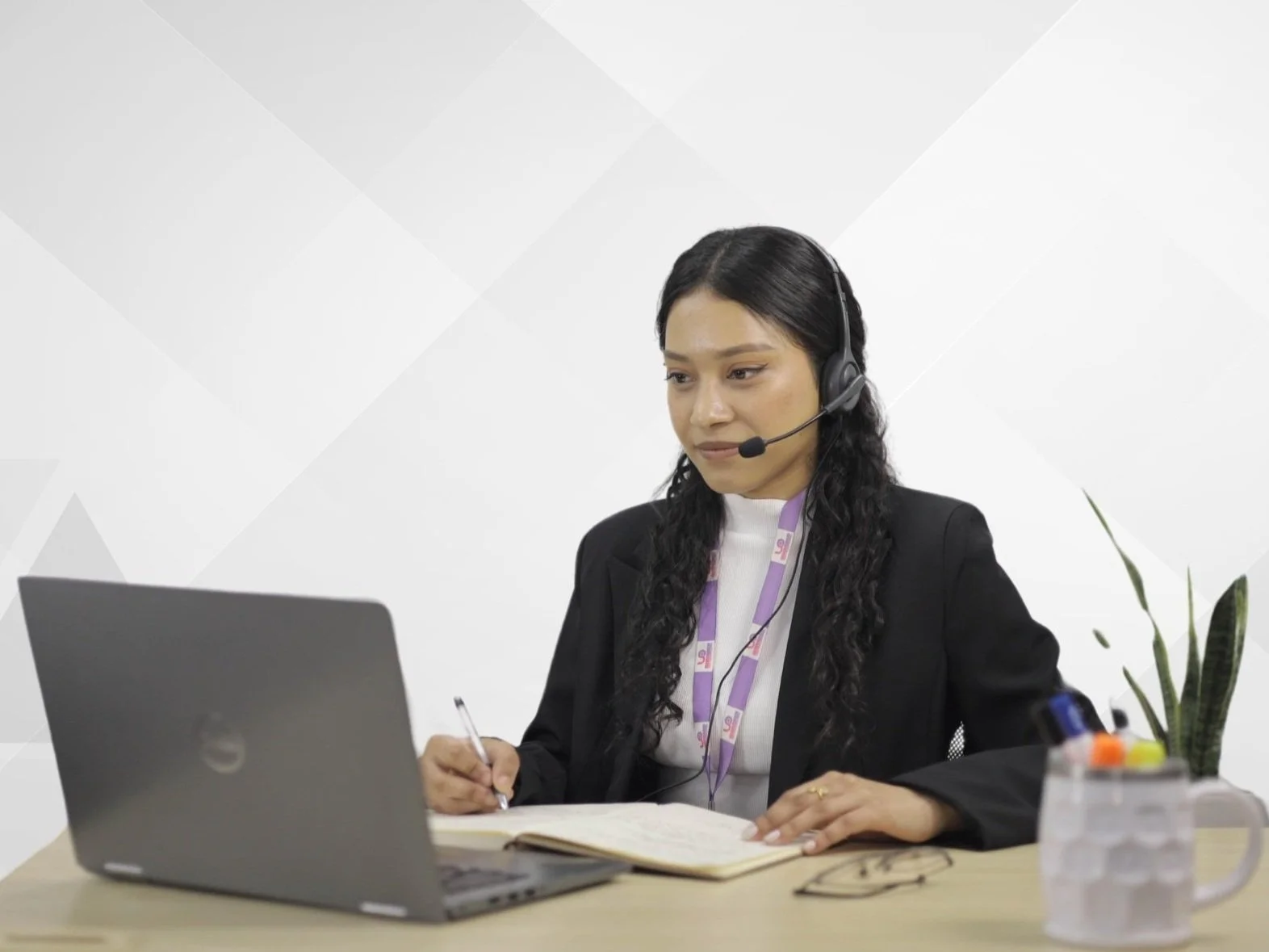 Universal Outsourcing - Outsource Mortgage Processing and Back Office Support