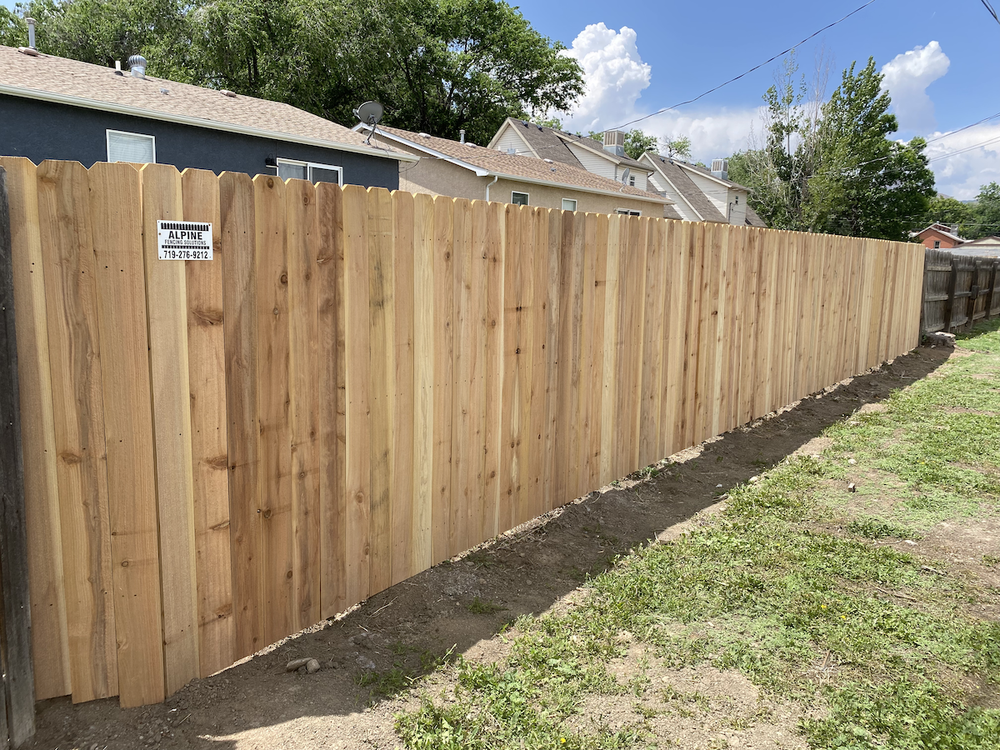 How Much Does a Fence Cost? Backyard Fencing Installation Guide — Rocky ...
