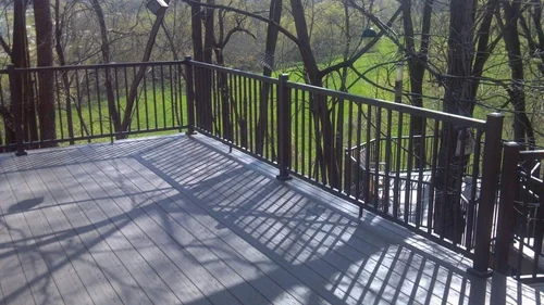 8 Deck Railing Options: Discover the Best fit for your deck — Rocky ...