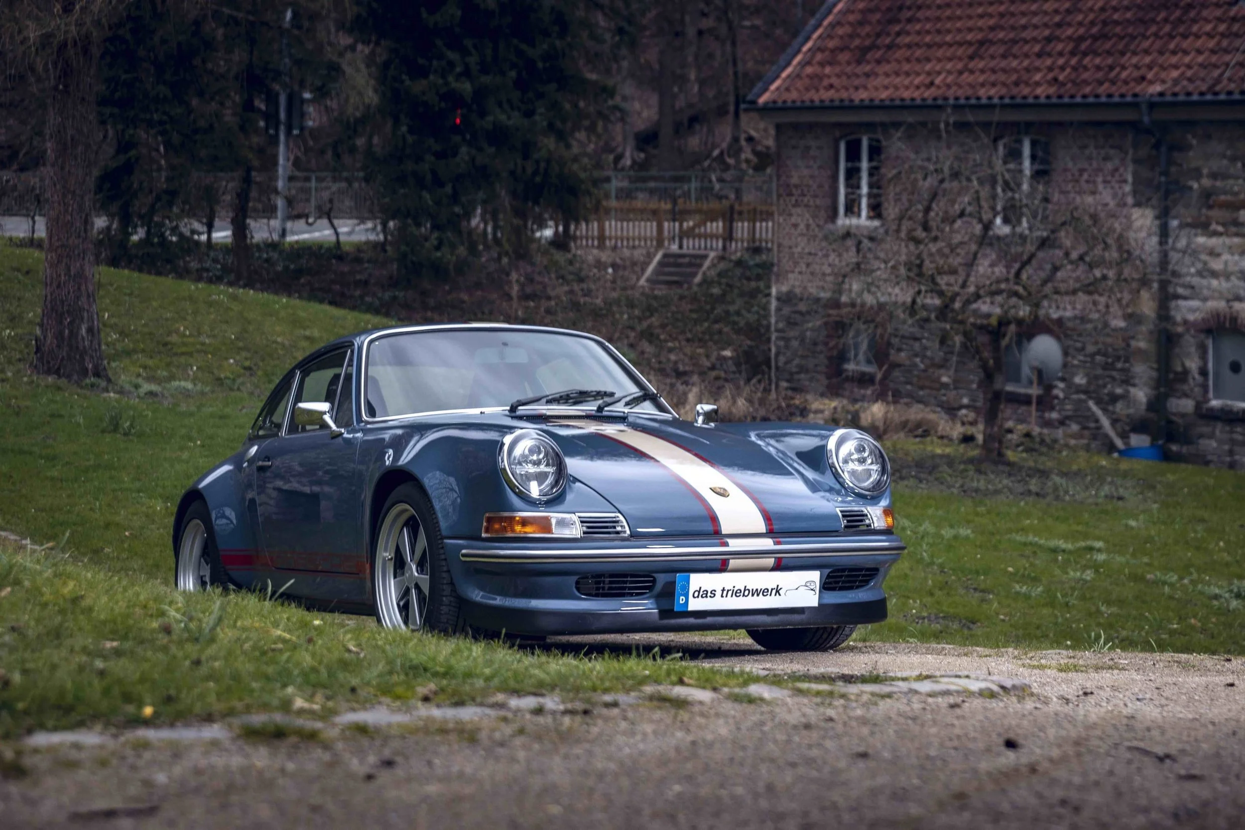 Porsche F350 en — DasTriebwerk