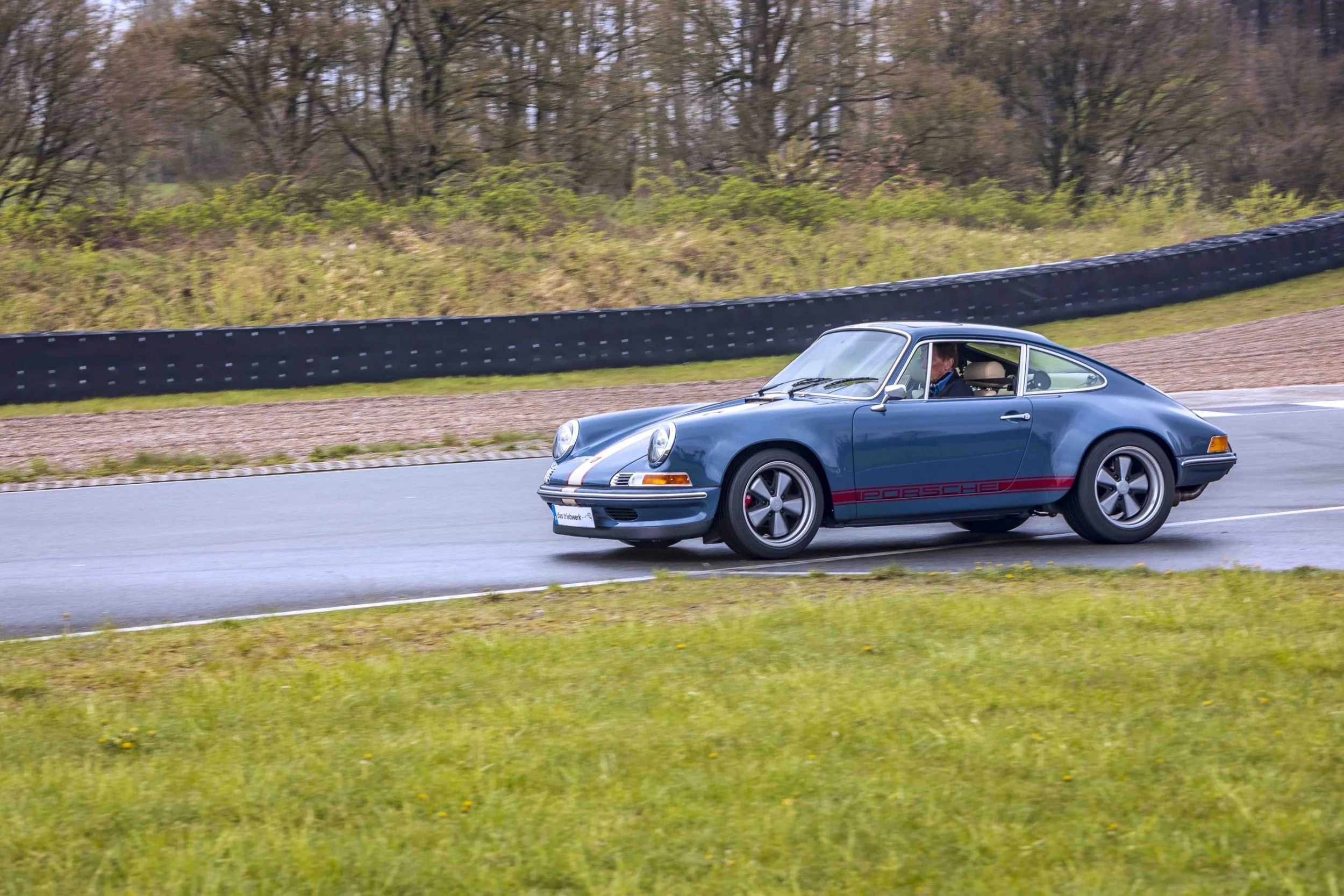 Porsche F350 en — DasTriebwerk