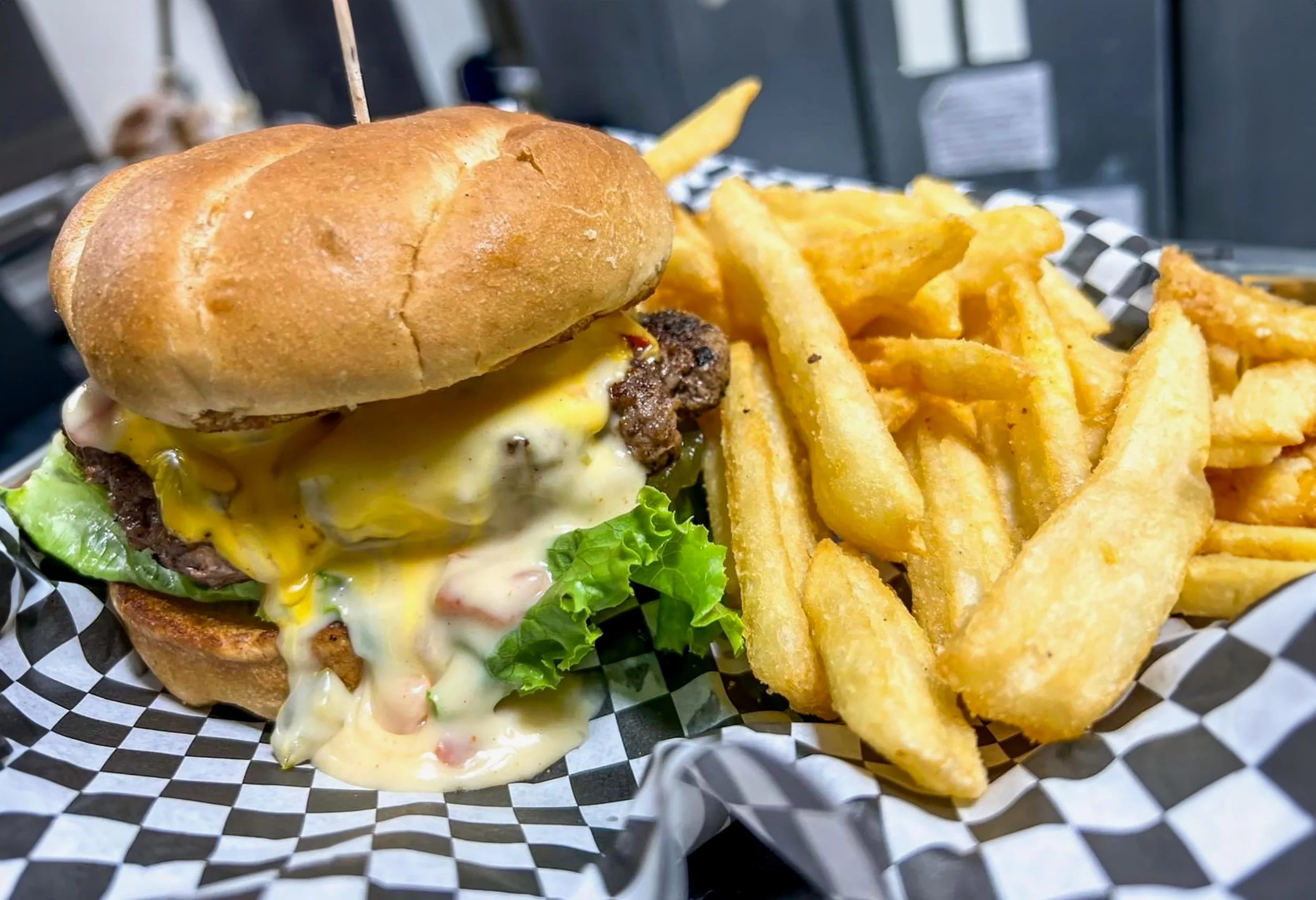 Labbie's Sports Bar & Grill