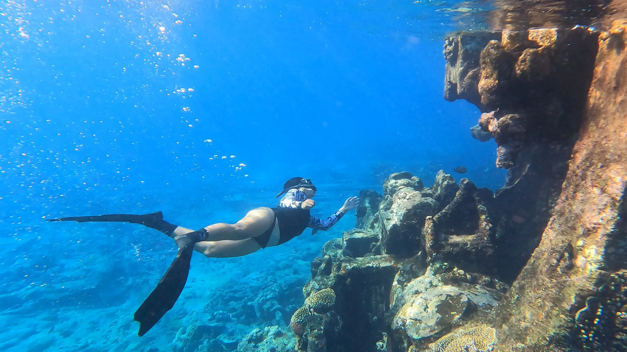 INTO THE BLUE RAROTONGA CHARTERS