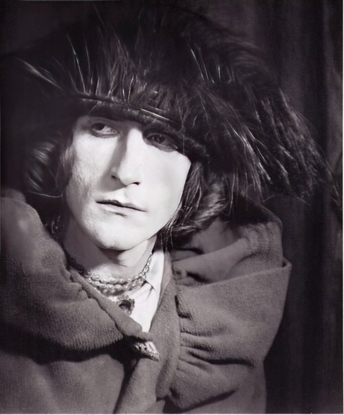 Rrose Sélavy - Duchamp’s Female Alter Ego — Rudi Dundas