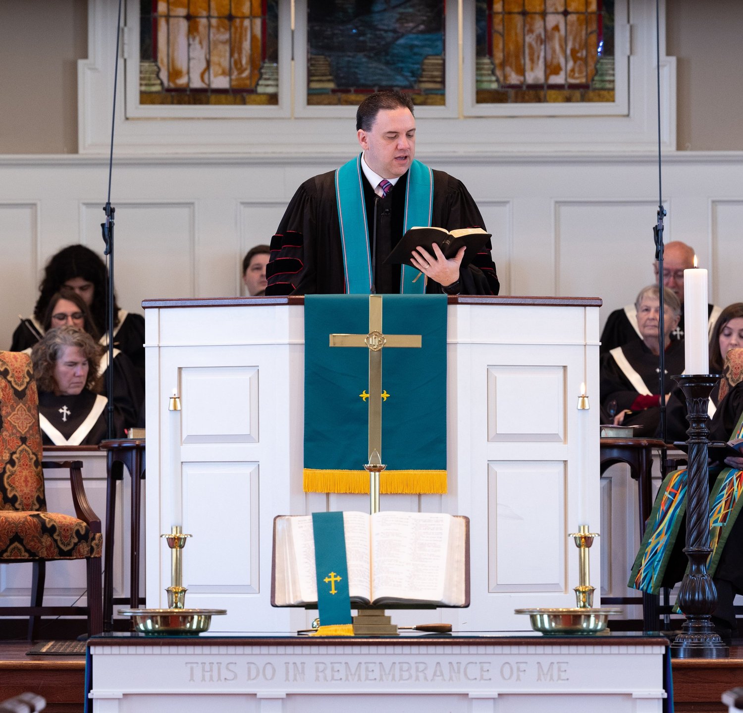 About Us — The Memorial Baptist Church