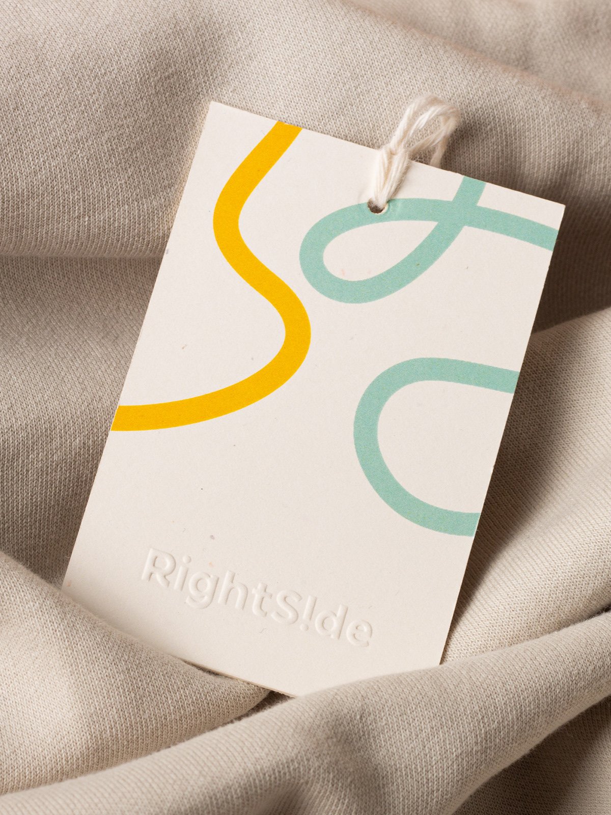 Branding for RightSide a clothing brand for children. | Estudio Albino